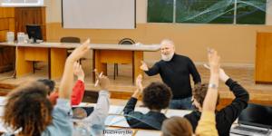 Navigating Rate My Professors: What Truly Matters – Discovery Bit